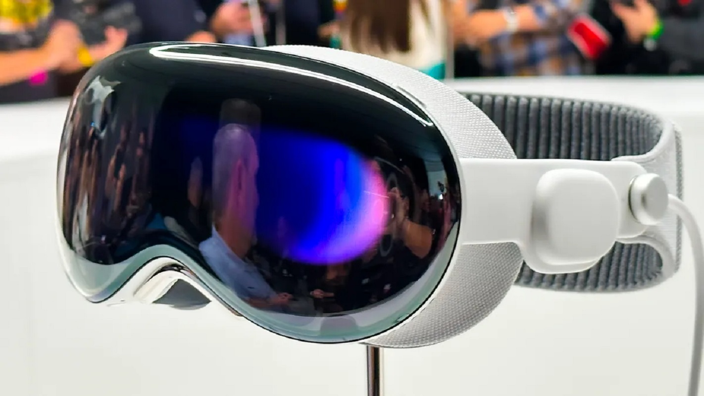 Apple Vision Pro Price, Specs and Release Date