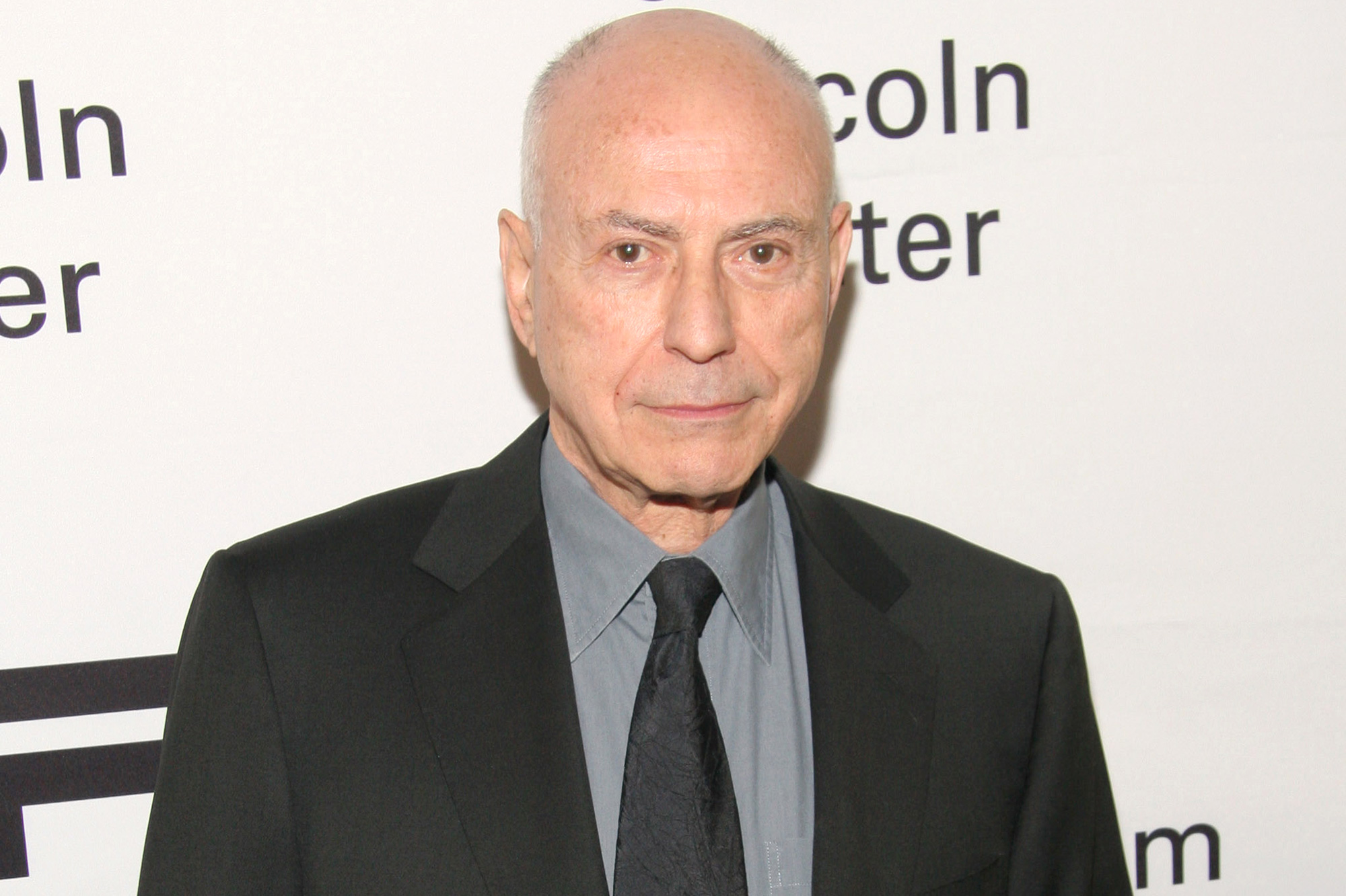 Alan Arkin Cause of Death And Obituary: Oscar Winning Actor Dies at 89 - Honest News Reporter